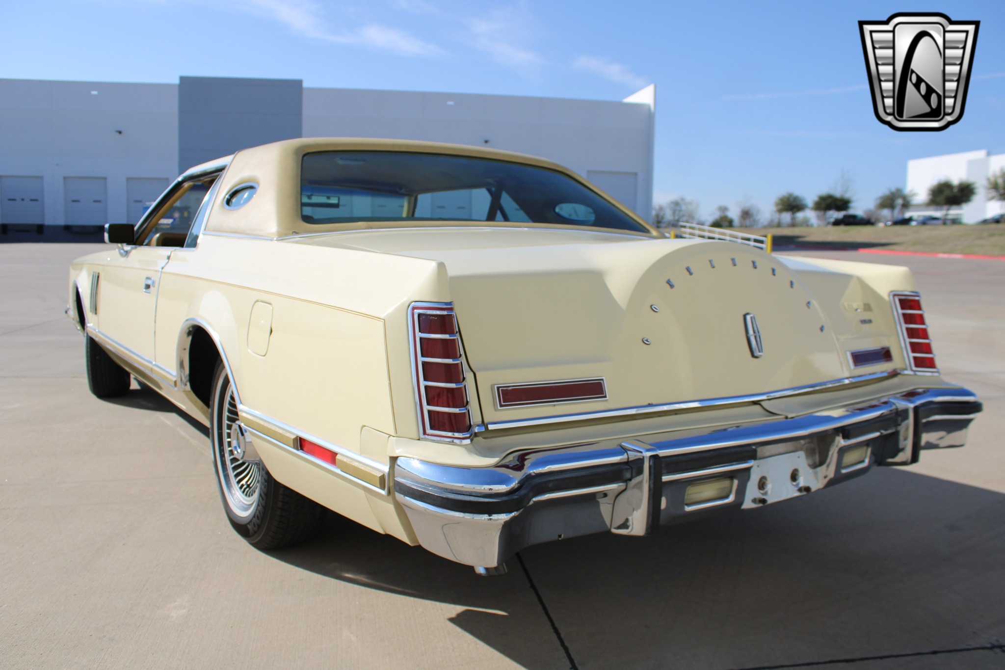 1977 Lincoln Continental Mark V For Sale - DFW2280